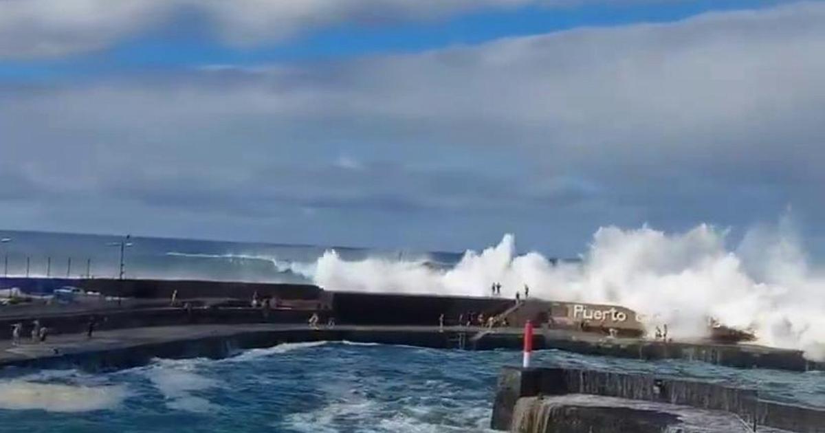 Tragedia a Tenerife: un'onda investe i visitatori sul molo di Puerto de ...